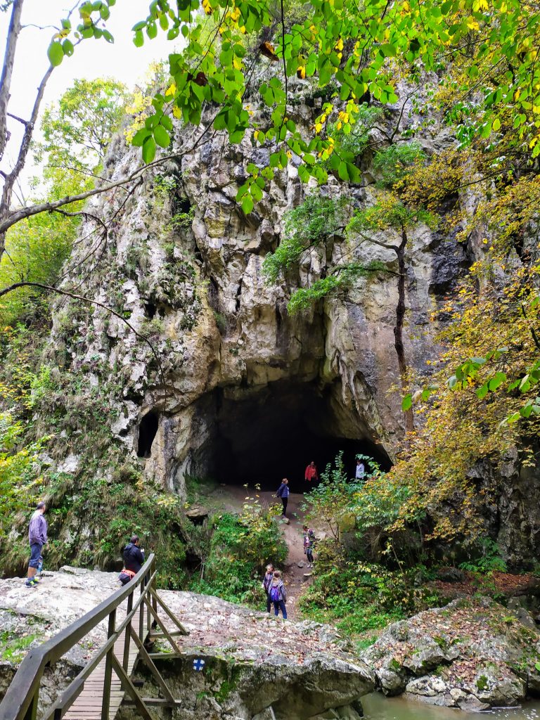 Cheile Vârghișului, un loc de poveste în inima Munților Perșani ...